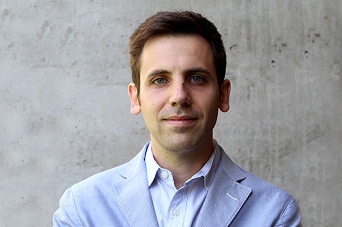 El académico, Luca Valera, publicó sobre los desafíos globales que ...